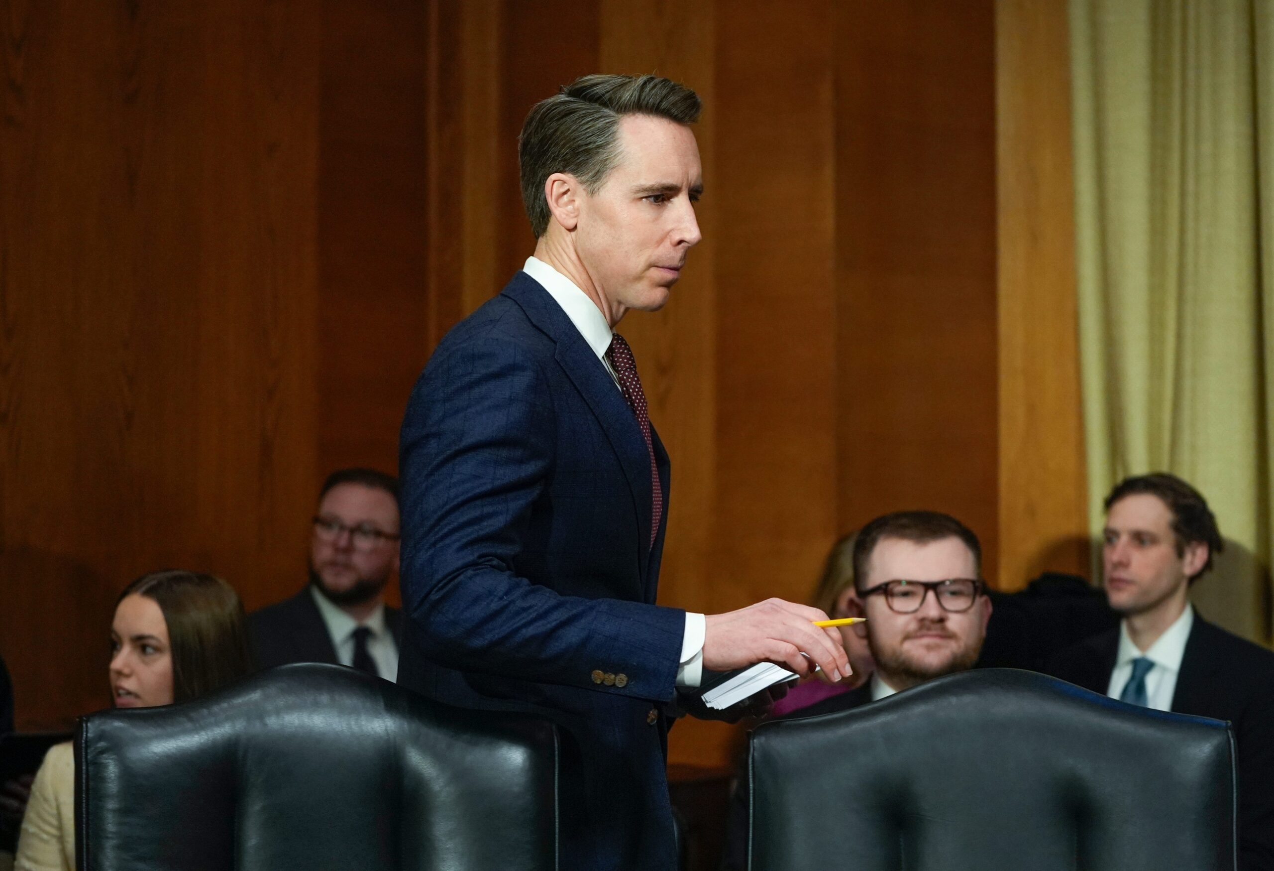 'Defies common sense': Oz's tax filings raise red flags