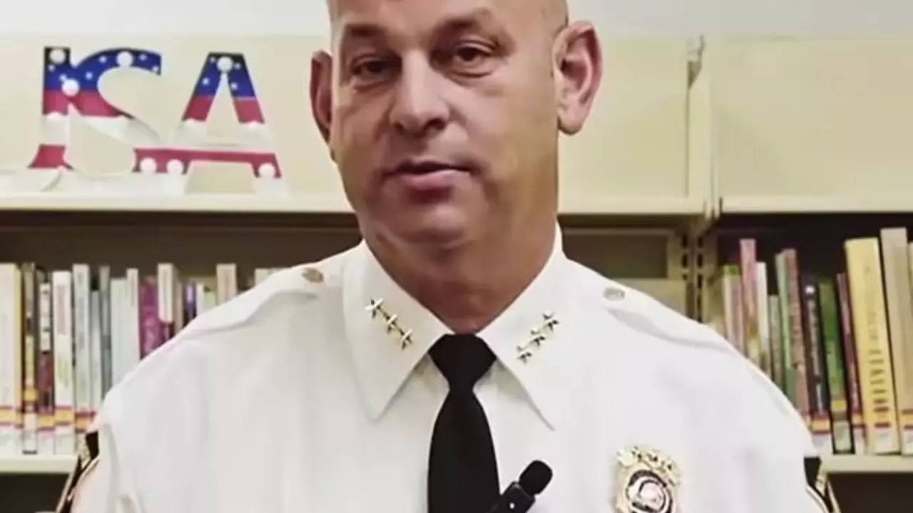 New Jersey police chief poops on floor; spikes colleague's coffee with ...
