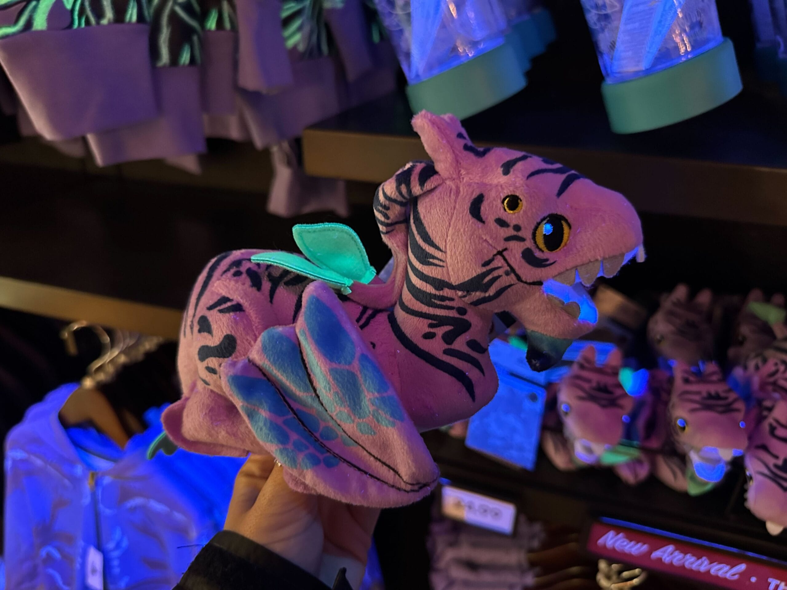 New Glowing Banshee Shoulder Plush Available at Pandora – The World of ...