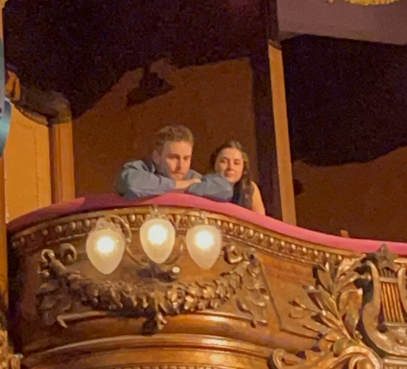 Sam Fender seen with 'secret' girlfriend for first time at star-studded ...