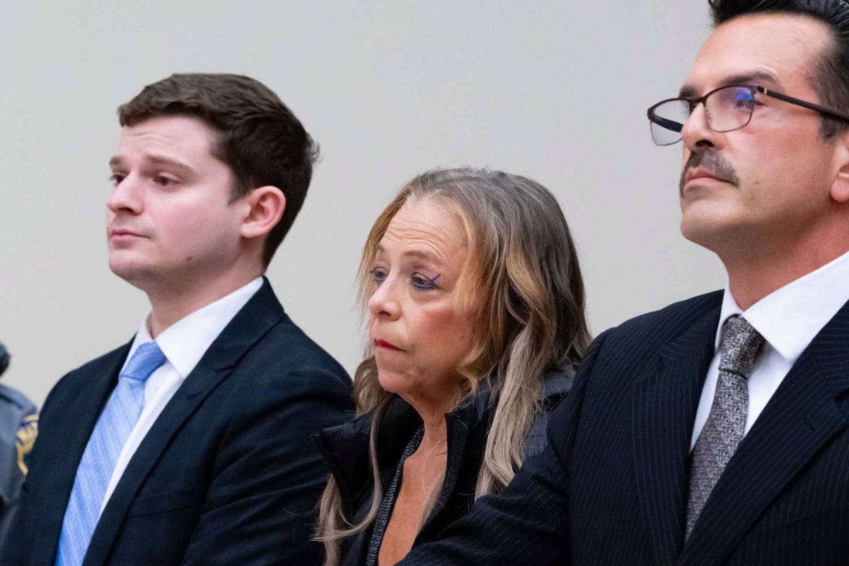 A man claims he was held captive for two decades – his family now want ...