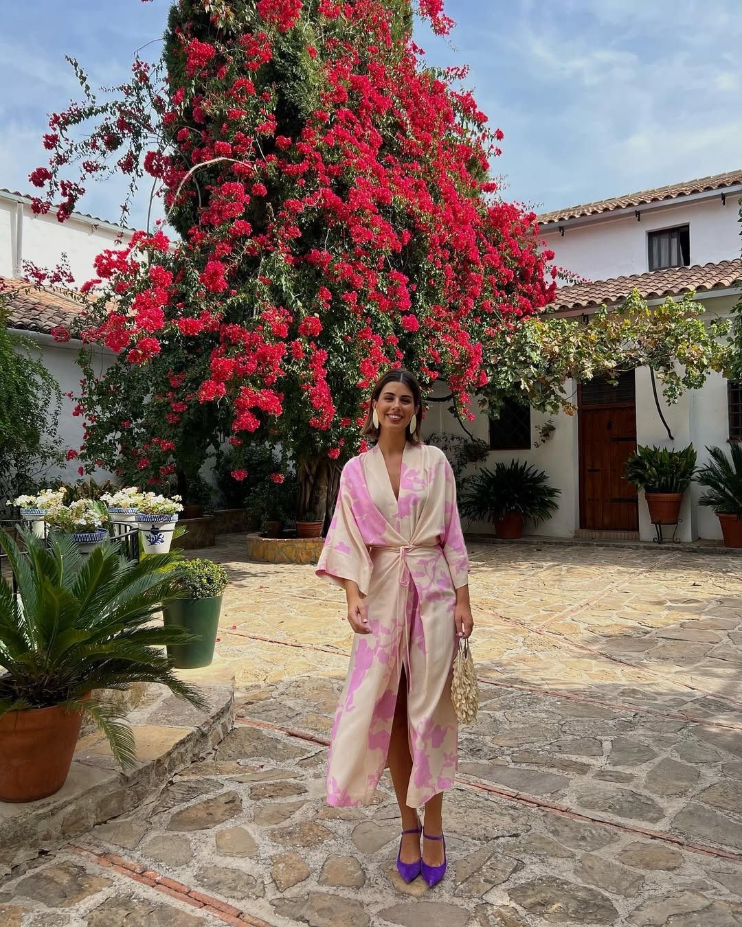 La madre de la novia con (mantón de Manila), sus hermanas y las ...