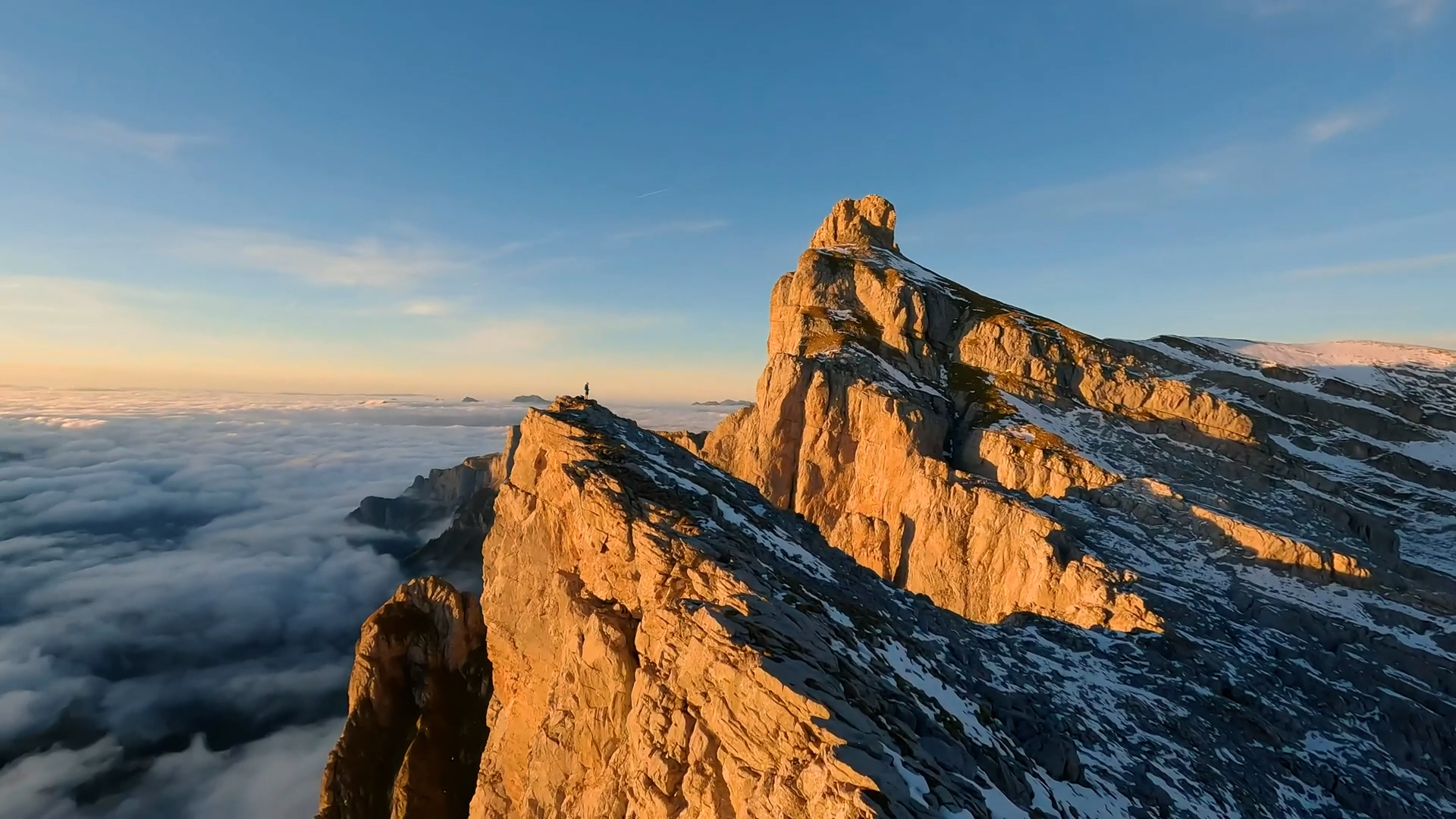 Alpine Dreams: Thrilling Views of Ridge Surfing and Peak Diving in ...
