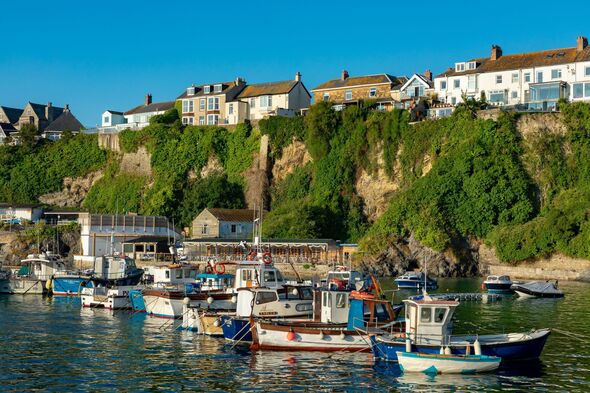 Cornwall residents told they can snitch on second-home owners amid tax war