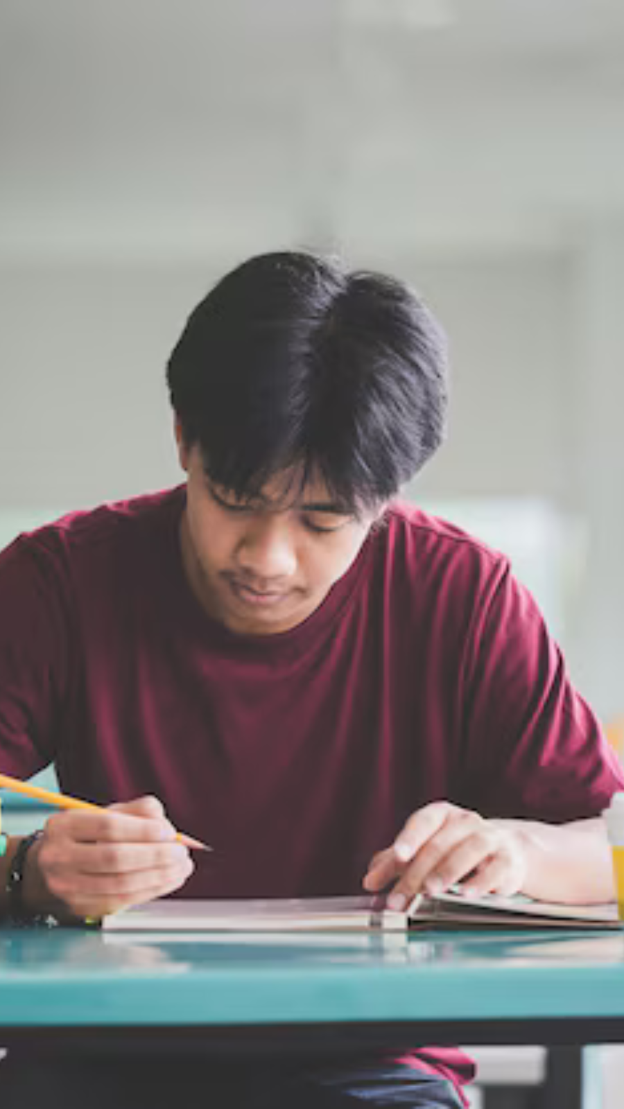 8 Expert Tips for Writing Faster in Exams