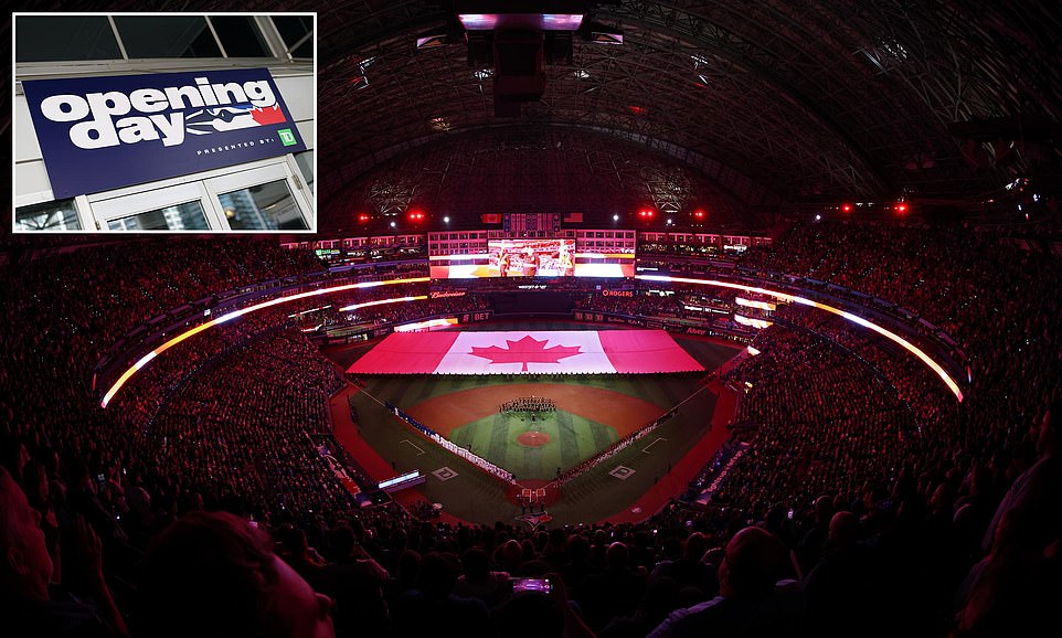 Canadian baseball fans boo US national anthem