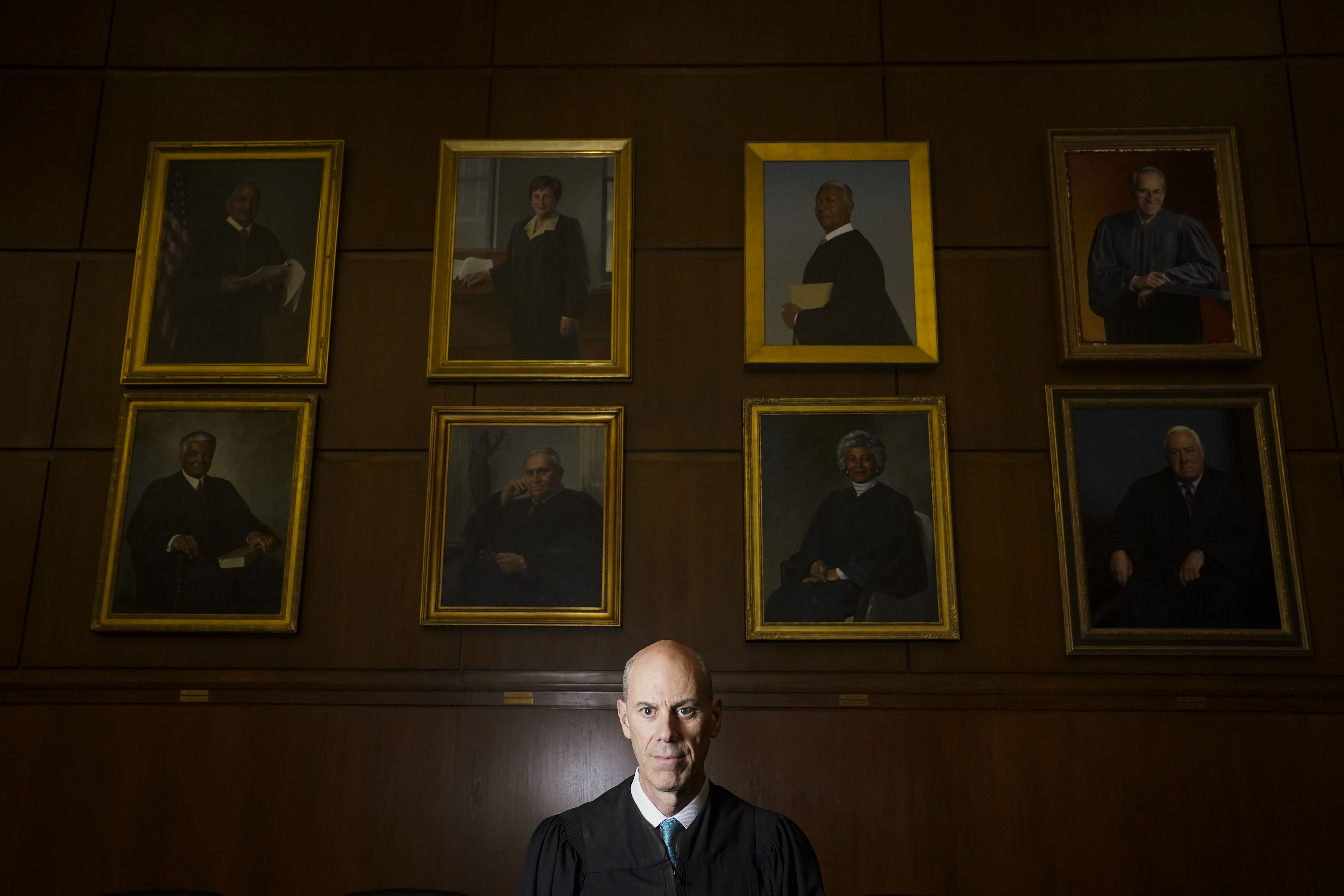 Judge orders Trump administration to preserve Signal chat about Yemen ...