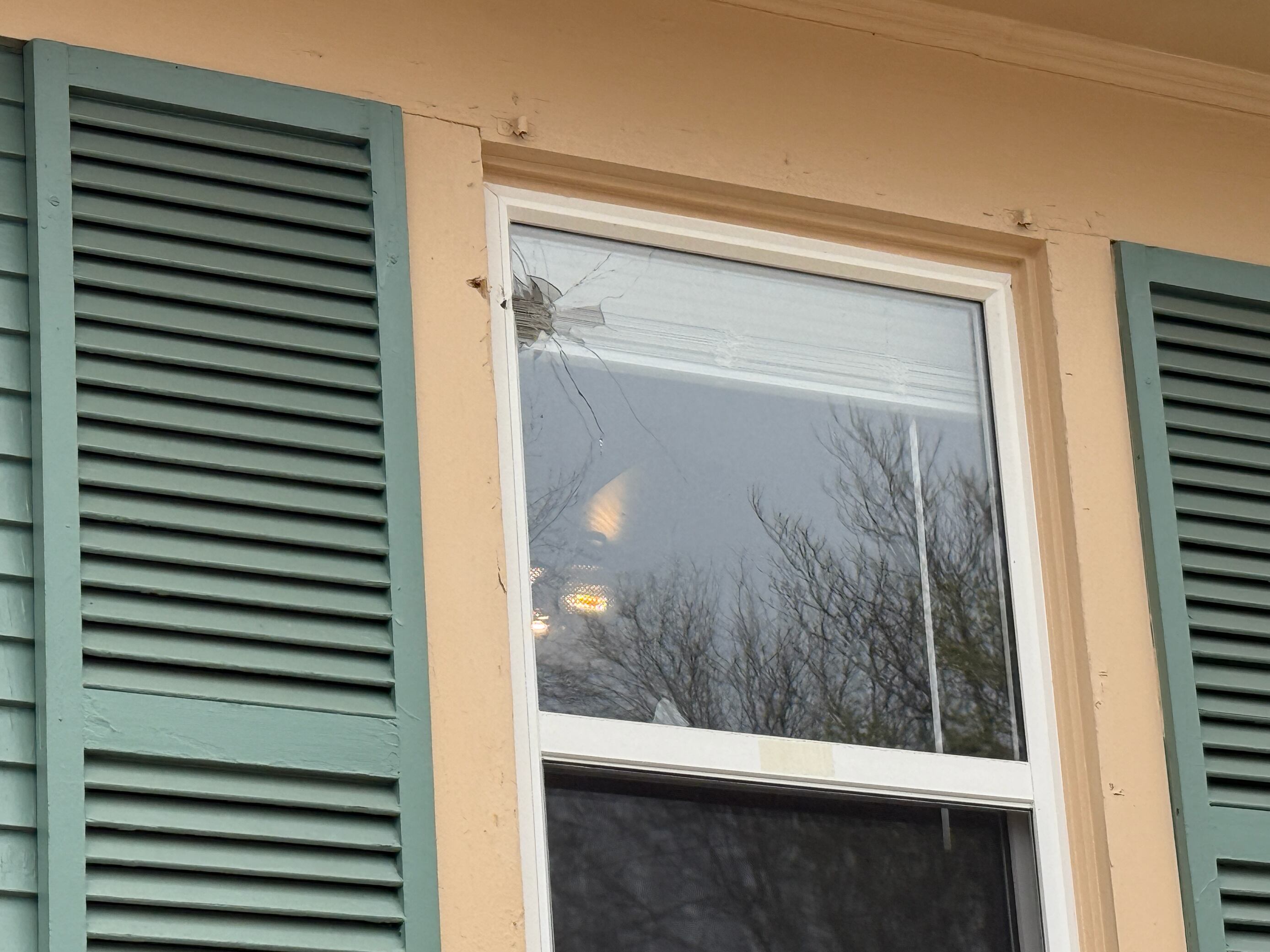 KCK neighbors duck for cover as bullets fly into home amid gang shooting