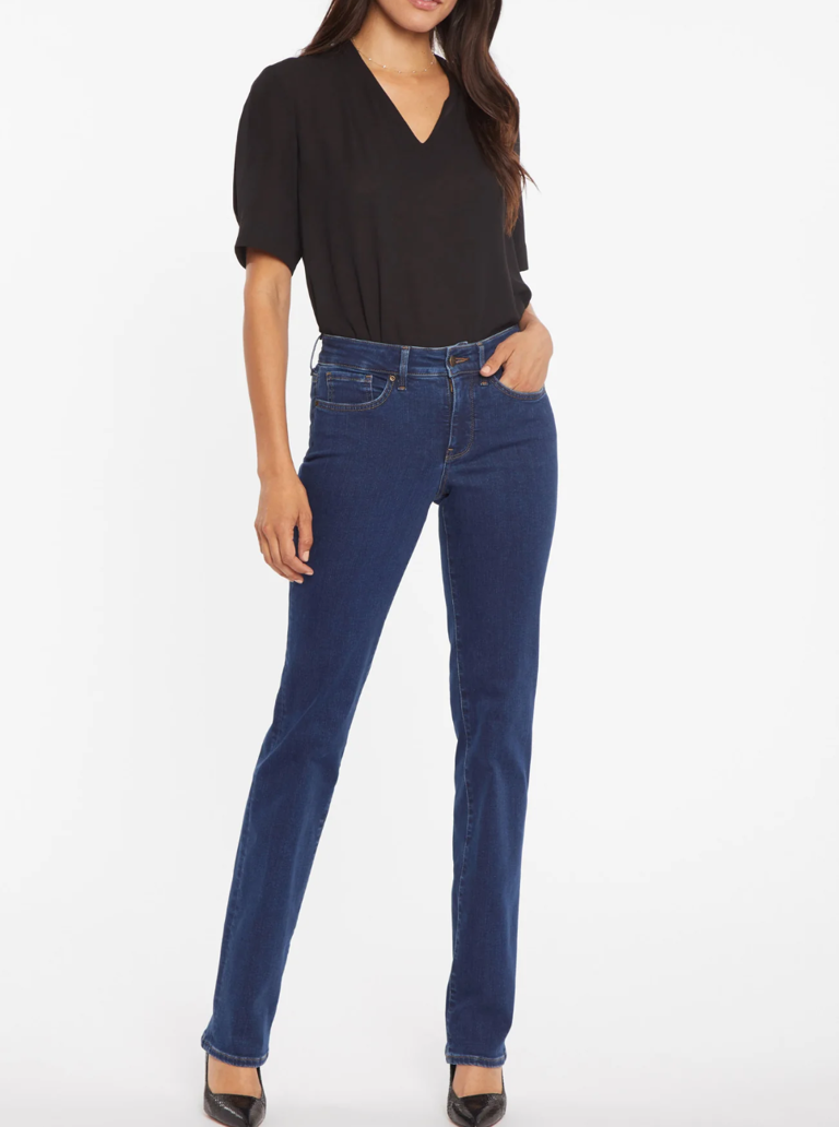 The Best Jeans To Wear If You Have Muffin Top