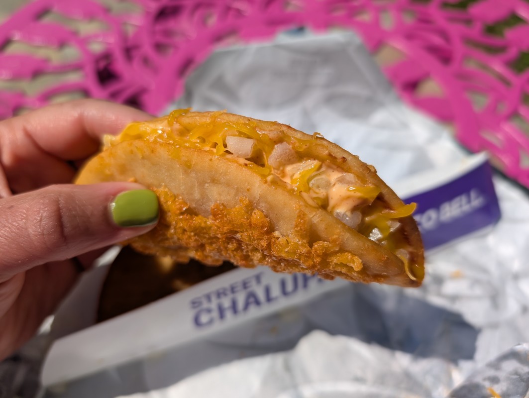 I Tried Taco Bell's New Toasted Cheddar Street Chalupas and This ...