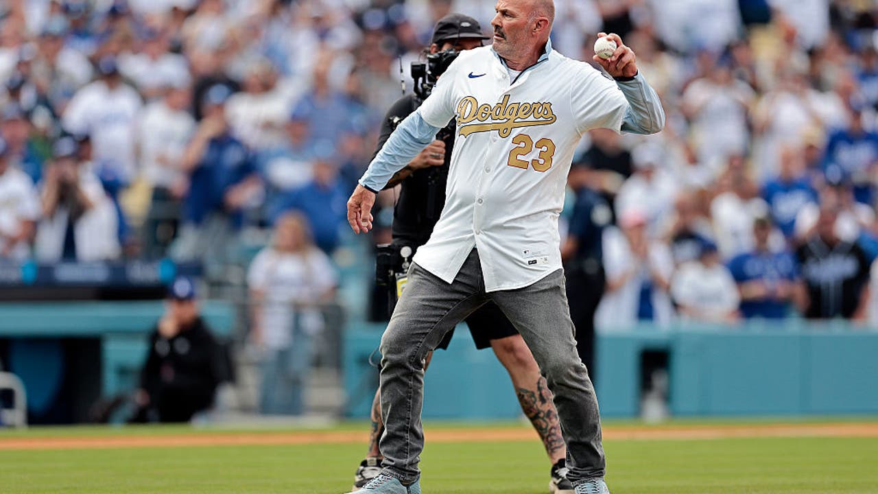 VIDEOS: Kirk Gibson-Freddie Freeman first pitch, Ice Cube World Series ...