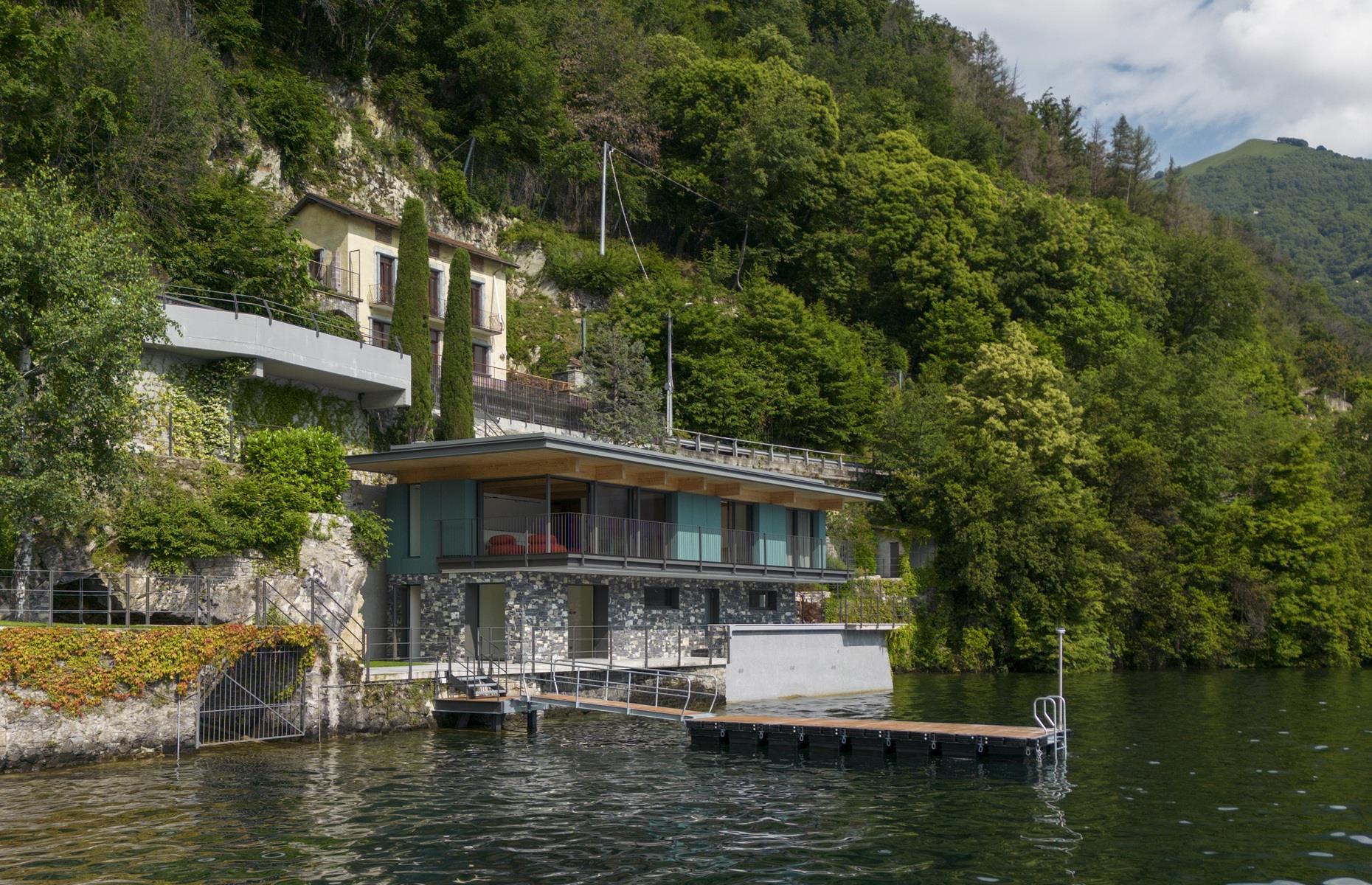 10 luxury homes on the world's most beautiful lakes
