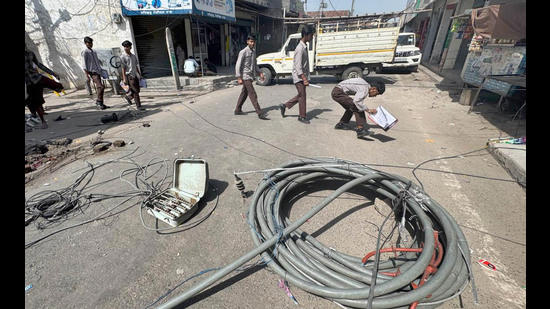 Ludhiana: Outage in Salem Tabri area after tipper knocks down ...