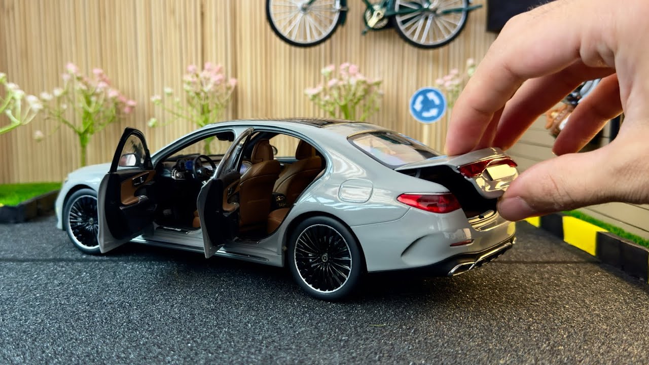 118 Scale Mercedes-Benz E-Class Diecast Model Car Unboxing