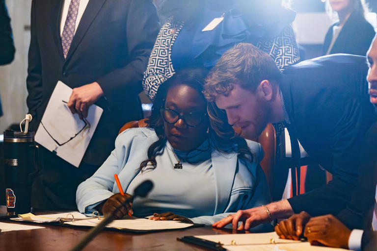 Working Families Party Council members set up potential mayor showdown ...