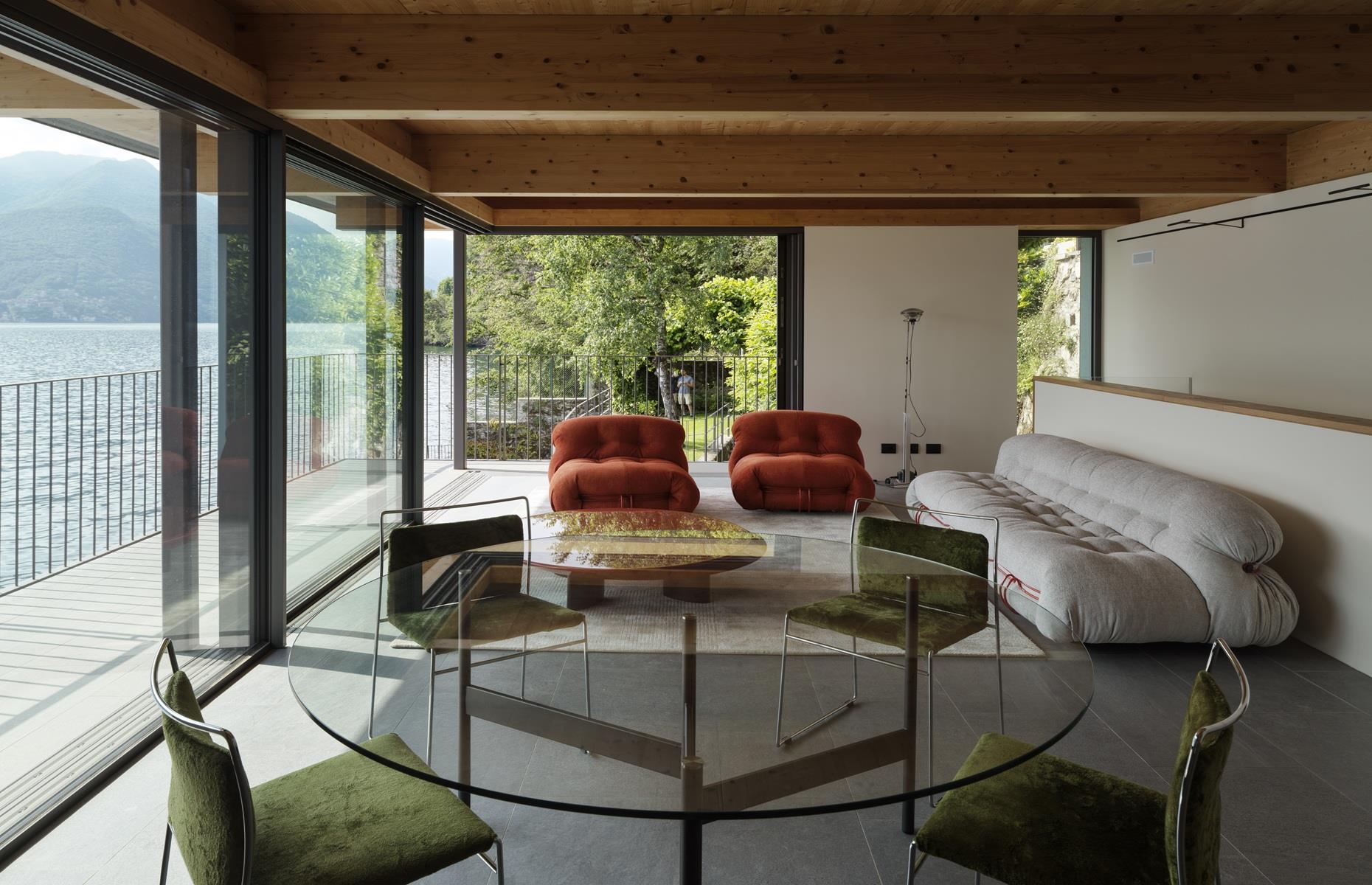 11 Luxury Lakeside Homes In America, Around The World