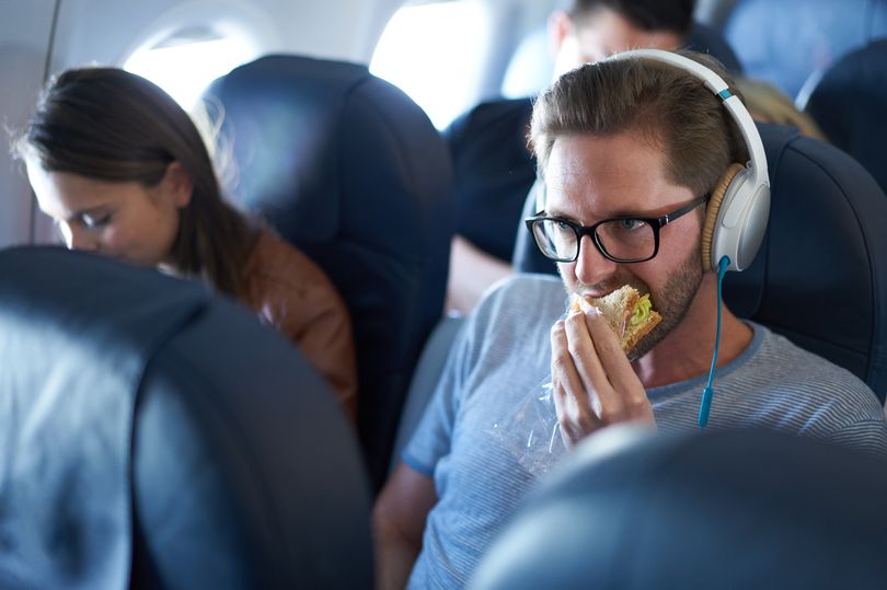 Ryanair, easyJet, Jet2 and TUI rules on taking food onboard the plane ...