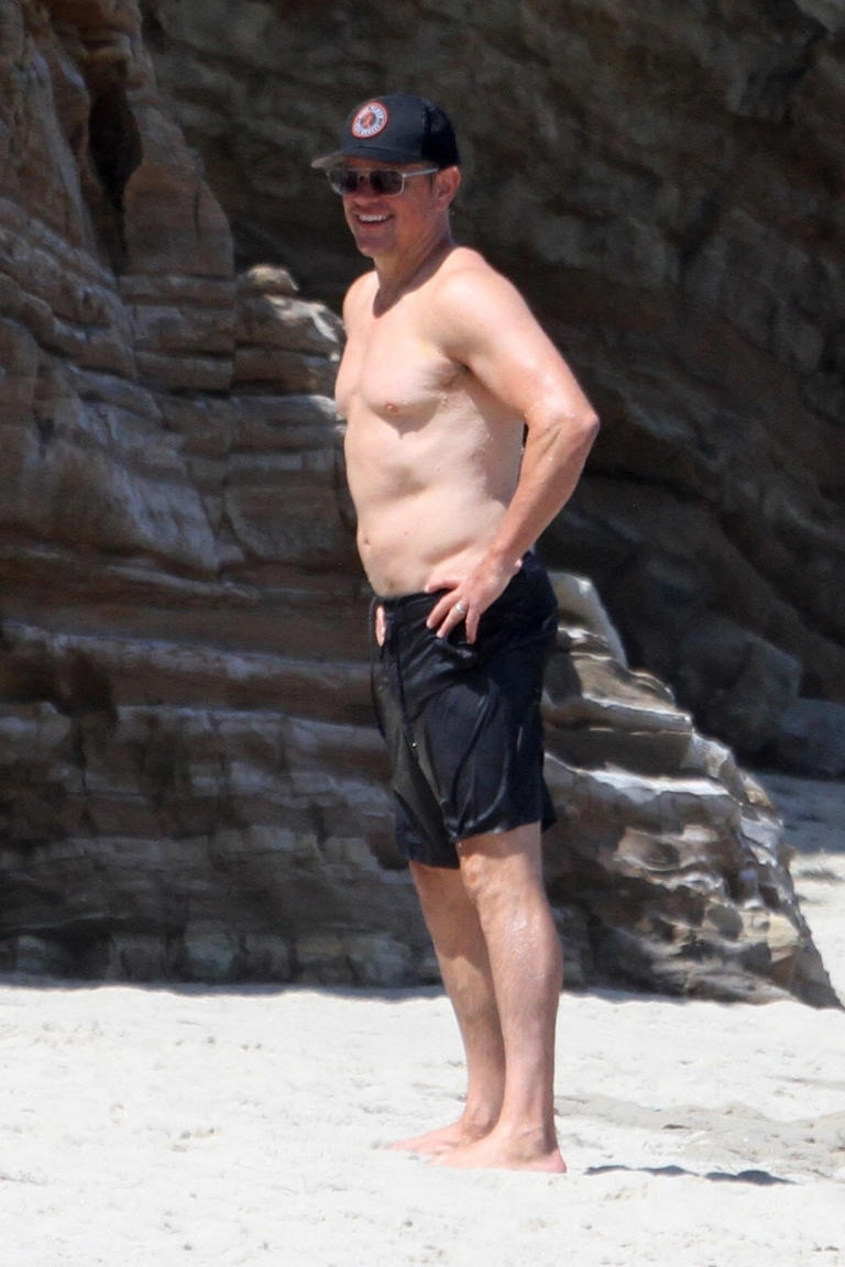 Matt Damon looks unrecognizable as he shows off ripped body on set of ...