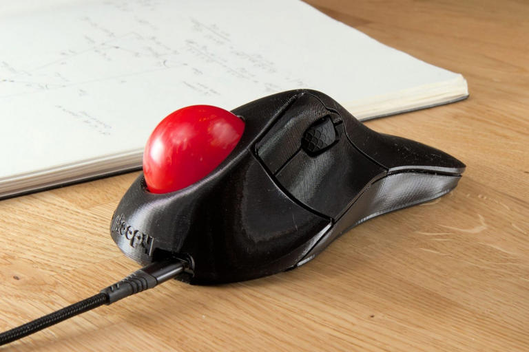 Ploopy upgraded its open-source trackball with better scrolling