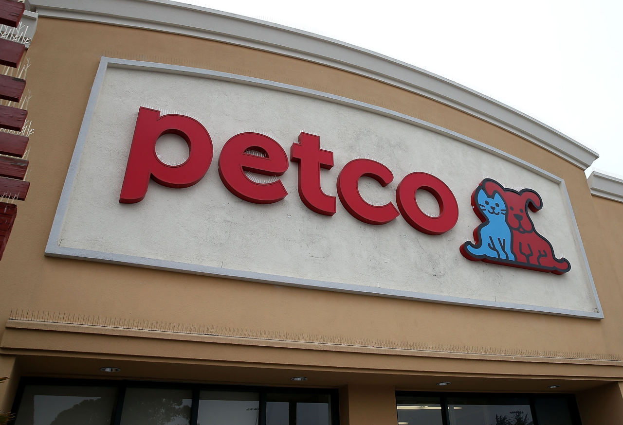 Petco Same-Store Sales Miss Expectations Amid Sluggish Turnaround Efforts