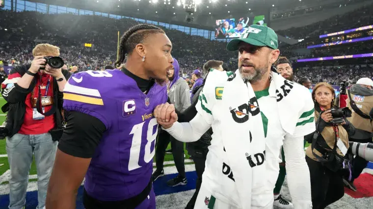 NFL execs paint sad picture of Aaron Rodgers as Vikings quadruple down on J.J. McCarthy
