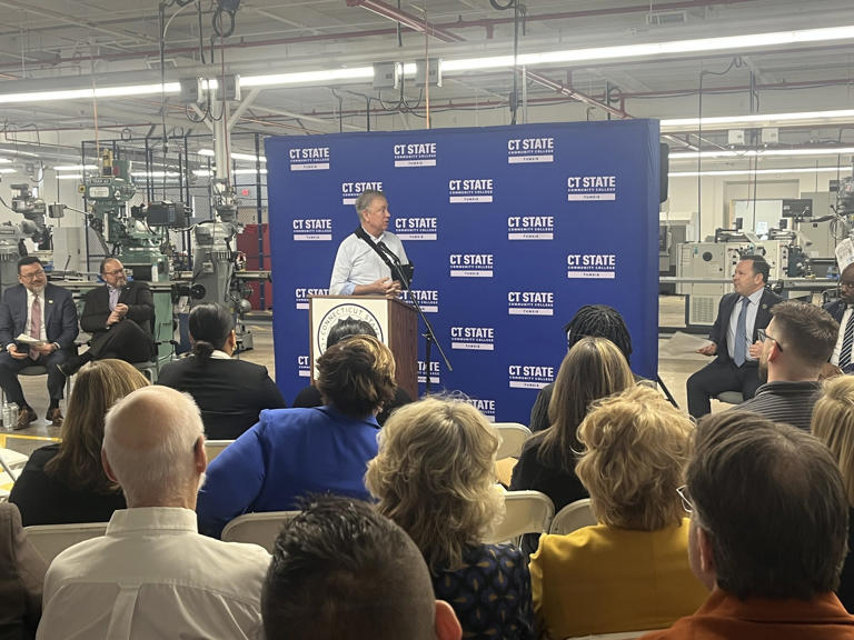 CT opens manufacturing training center at Tunxis amid skepticism
