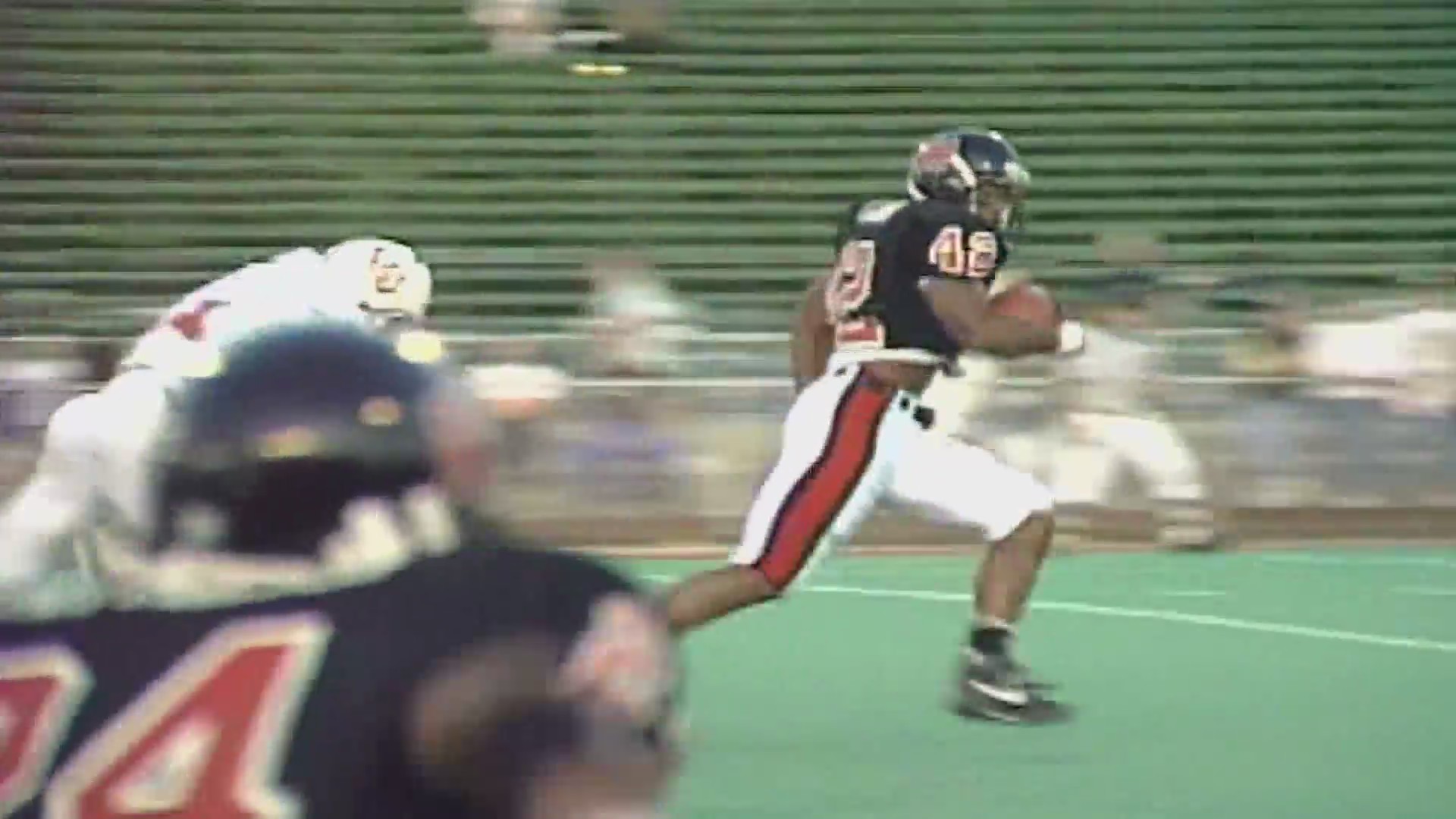 Former NIU All-American LeShon Johnson charged in a federal dogfighting ...