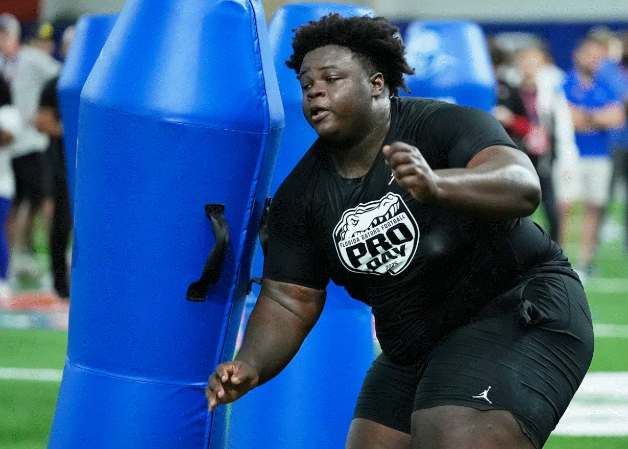 The 210kg 'unicorn' gunning for NFL history