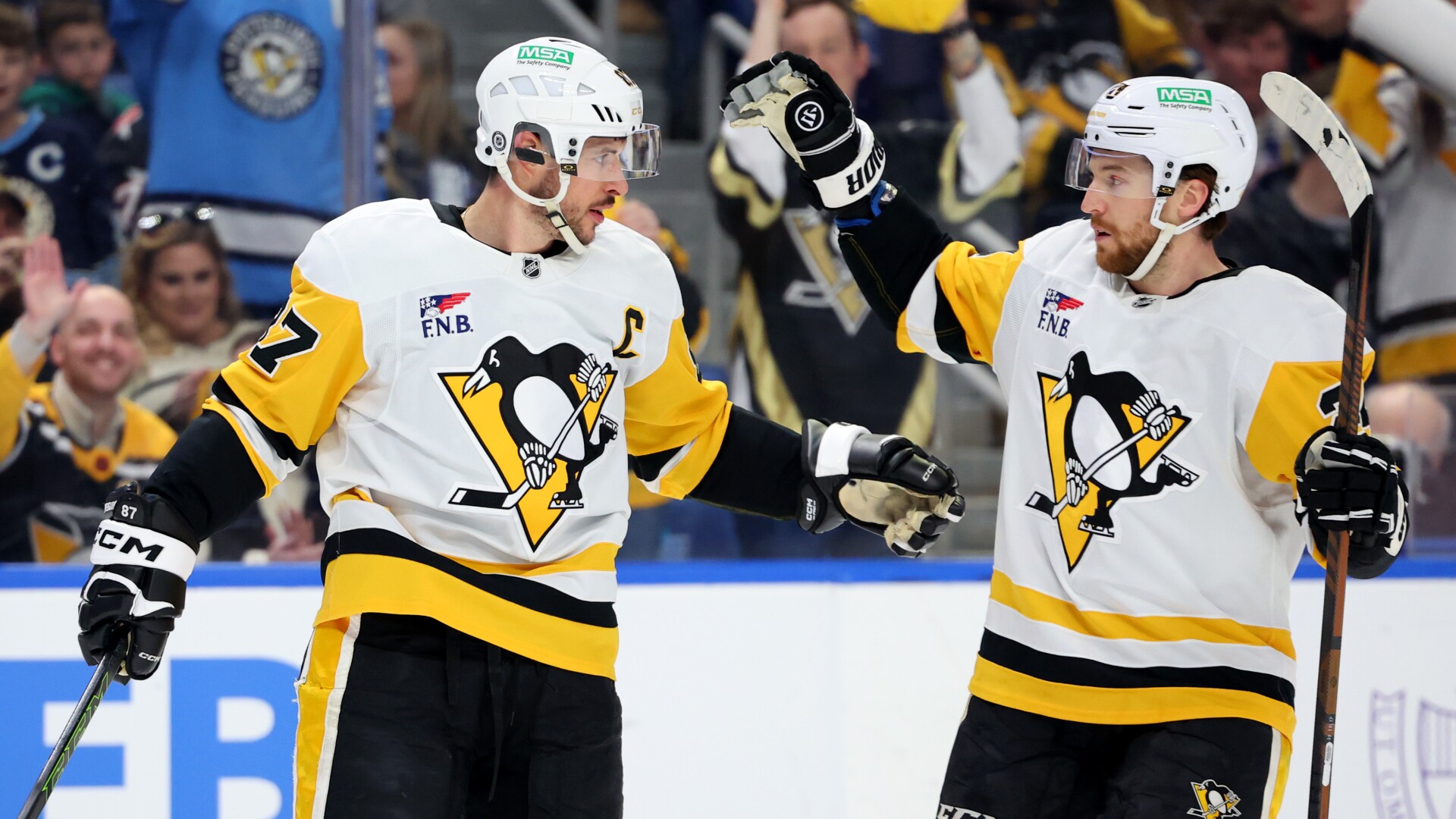 Sidney Crosby breaks Wayne Gretzky's NHL record with his 20th season ...