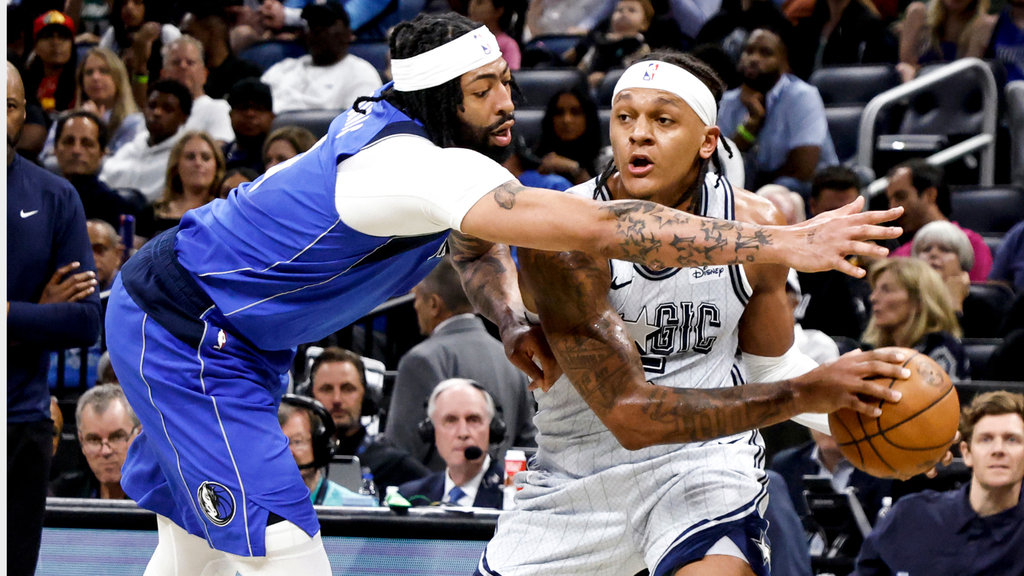 Mavericks defeat Magic 101-92