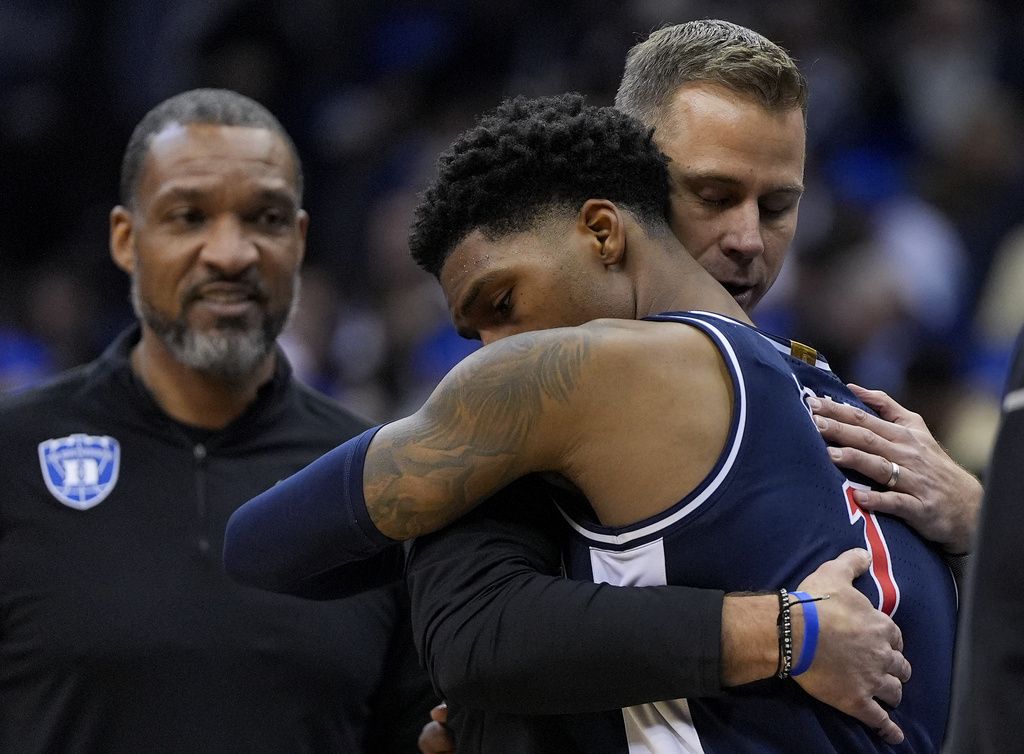Caleb Love goes down swinging for Arizona with 35 points in Sweet 16 ...