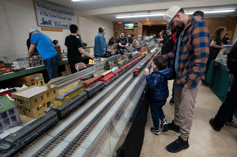 See photos, video from the 34th annual model train show in Pearl River
