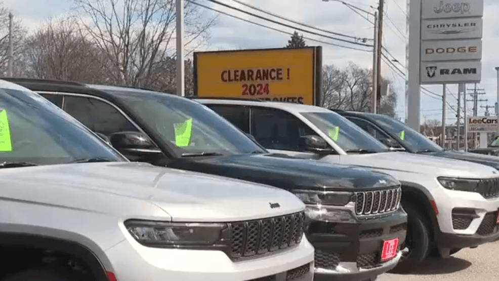 Trump announces 25% tariffs on imported cars, sparking industry concerns