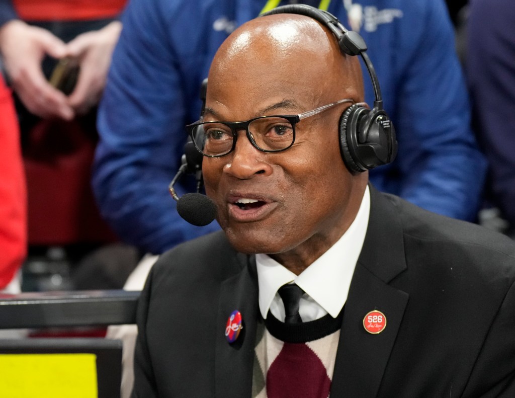 Listen to Dave Sims’ first home run call as new Yankees radio voice