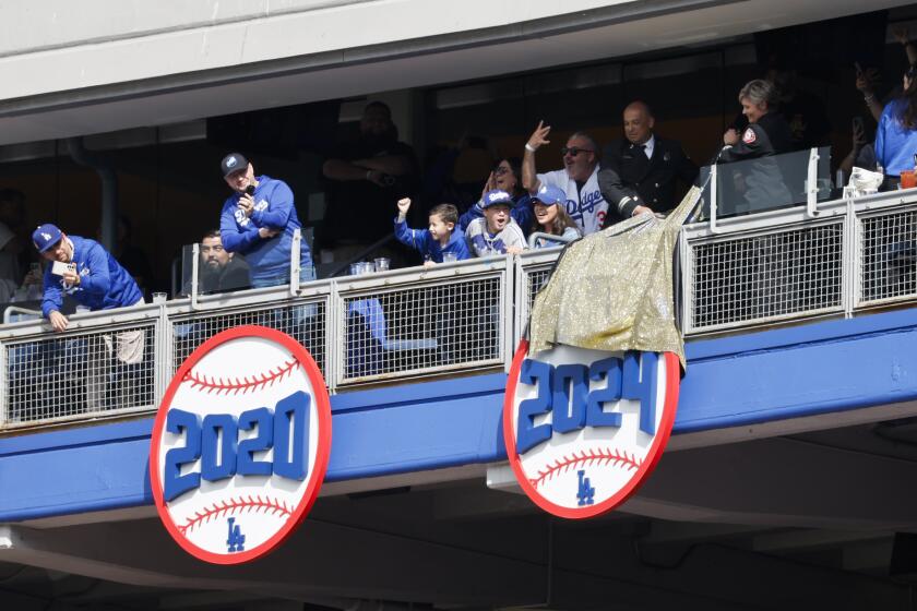 Plaschke: Honoring past, dominating present, unbeaten Dodgers shine in ...