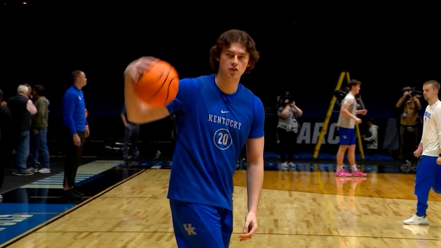 Madisonville’s Zach Tow preps UK for Sweet 16 as a walk-on