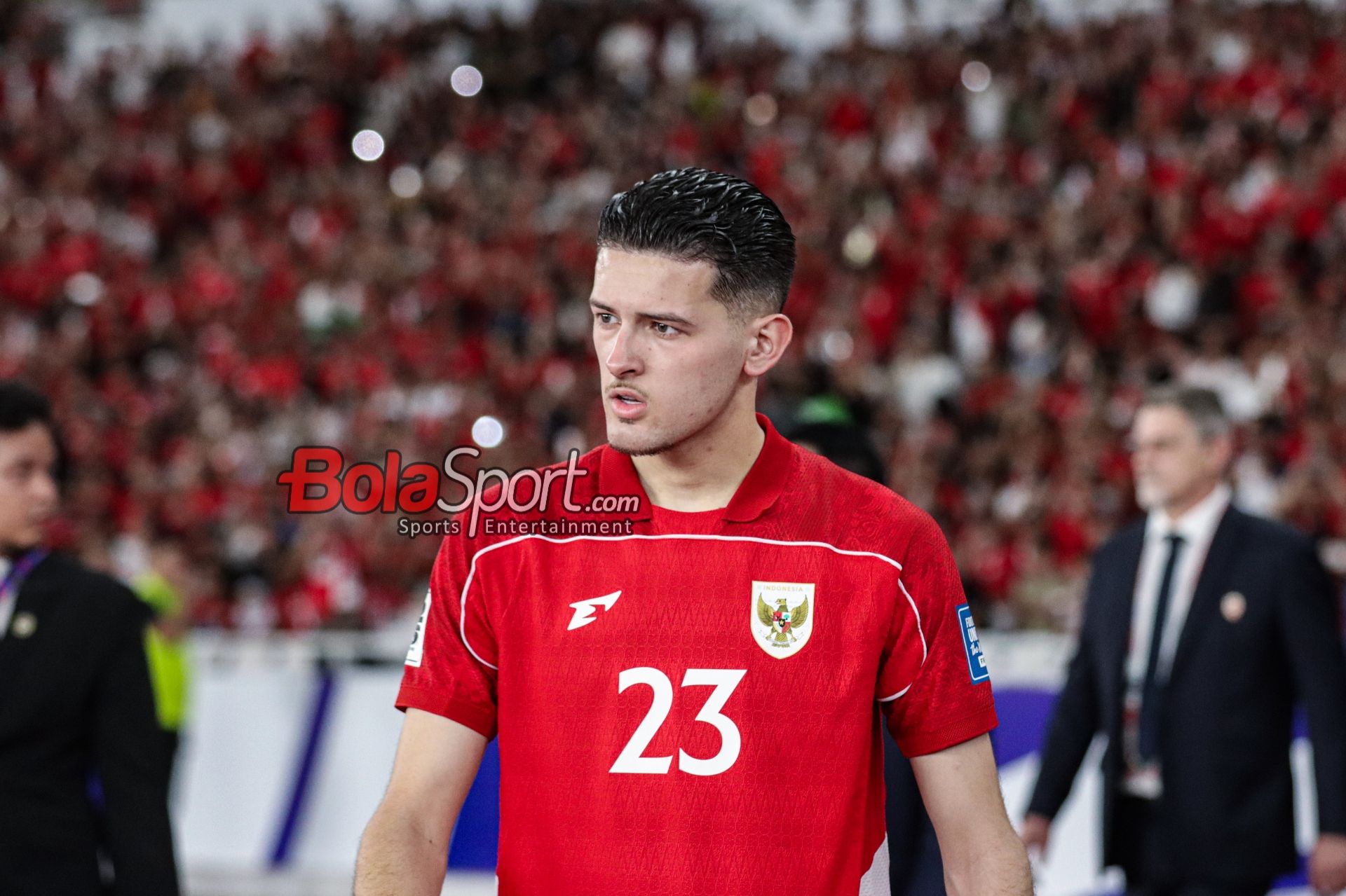 Justin Hubner Menuju Persib? Bos Maung Bandung Merespons di Unggahan ...