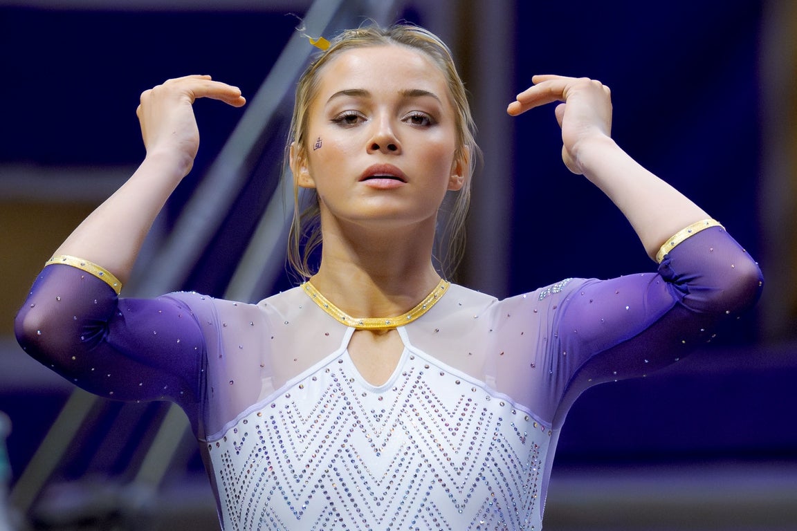 Unforgettable photos of Livvy Dunne and the spirited LSU gymnastics team