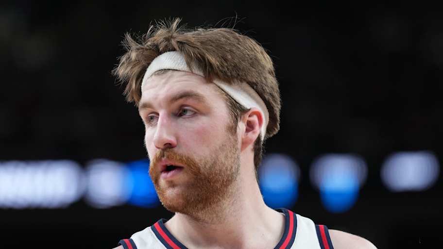 College Basketball Legend Signs Two-Year Deal With Nets After ...