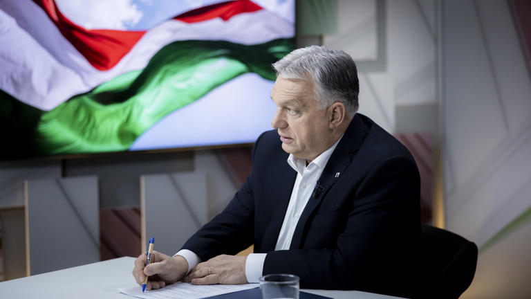 Chiefs’ new tackle Jaylon Moore will draw on experience behind Trent ...