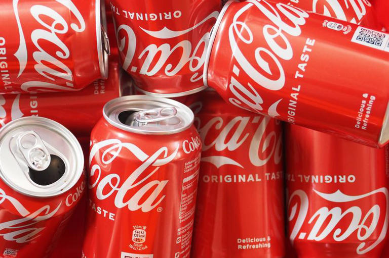 Expert warns about grim effects of Coca Cola and why it should 'make us ...