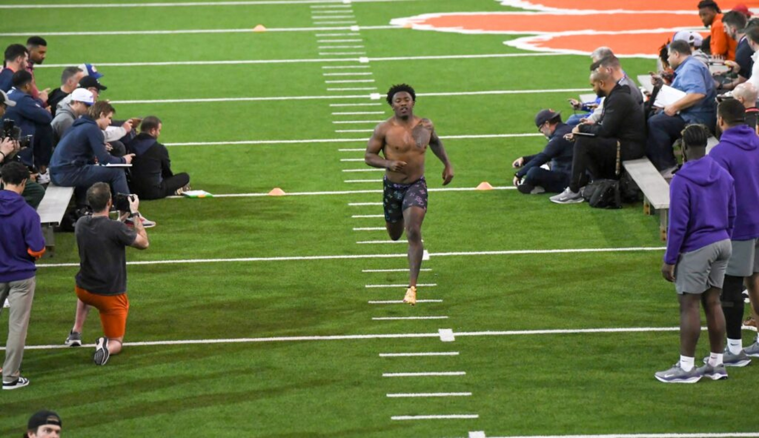 2025 NFL Draft Profile: Barrett Carter, Clemson