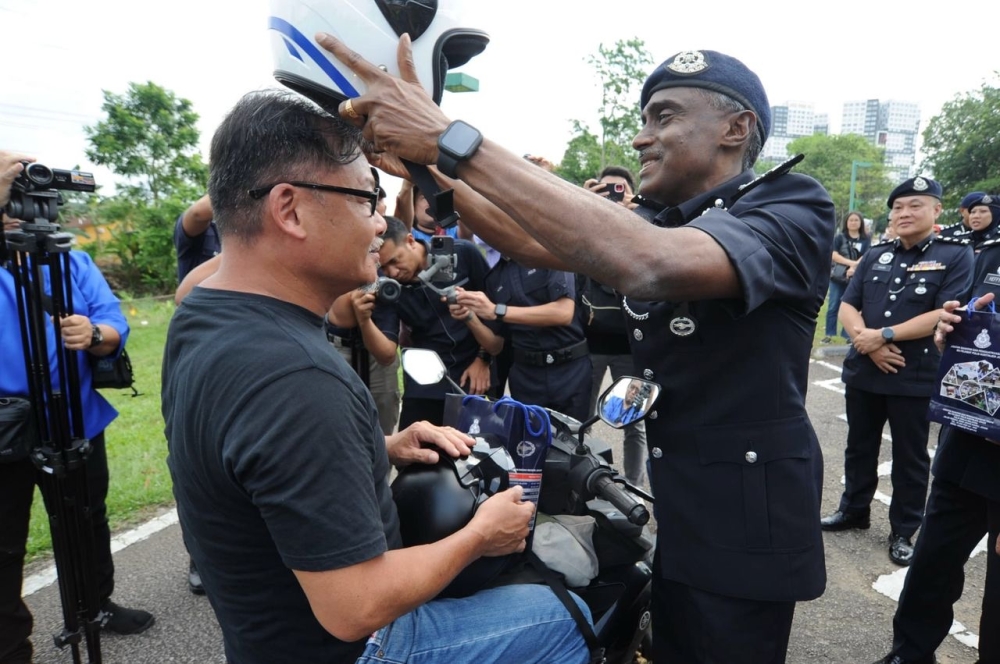 Despite drop in accidents, Johor police chief urges caution amid ...