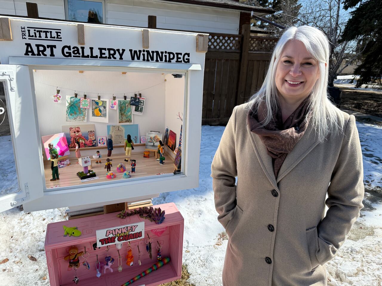 Miniature art gallery encourages creativity