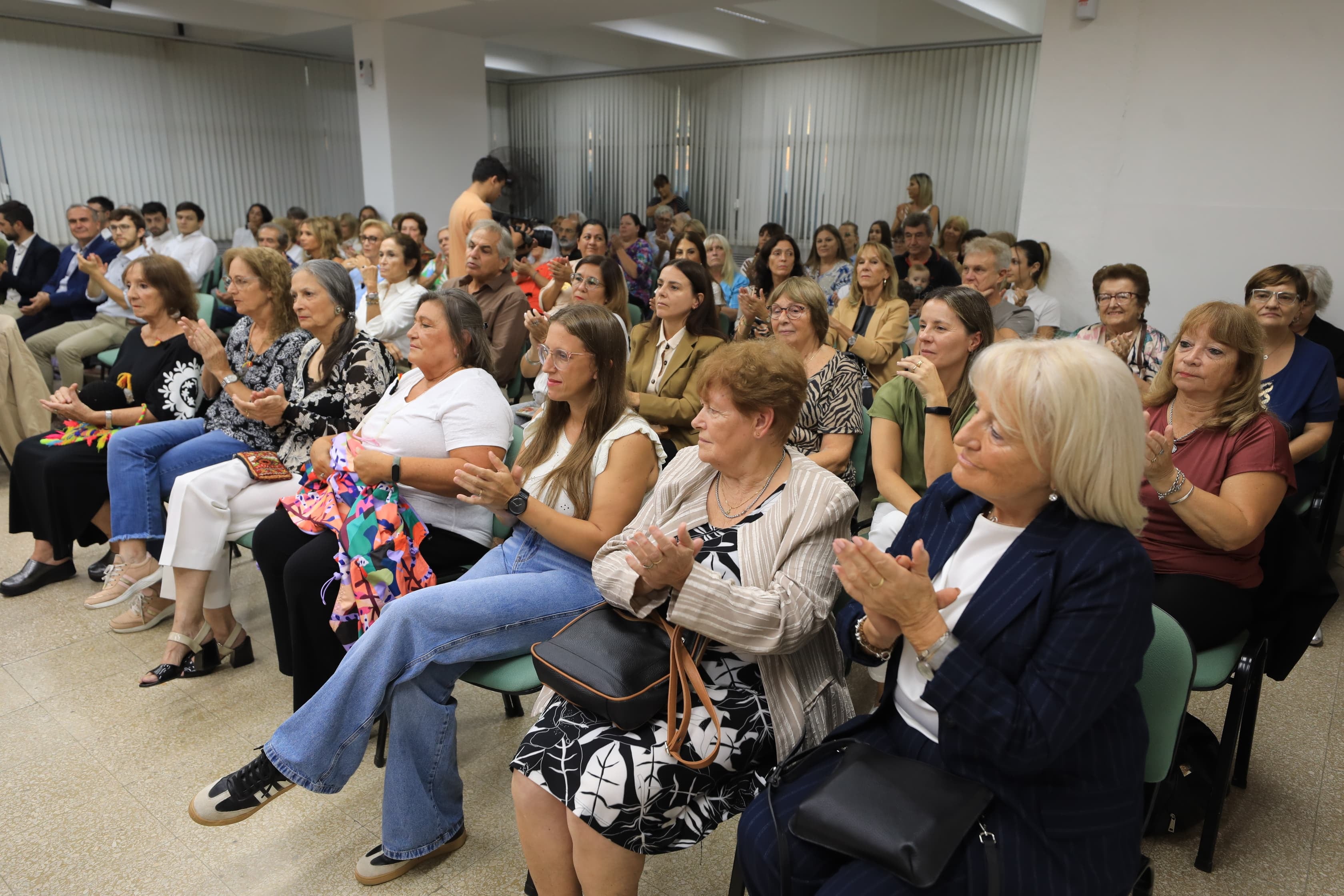 En un emotivo acto, el Concejo Municipal distinguió a “Mujeres que ...
