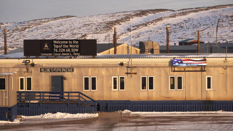 Los secretos de la base militar de EE.UU. en Groenlandia que visita este viernes J.D. Vance