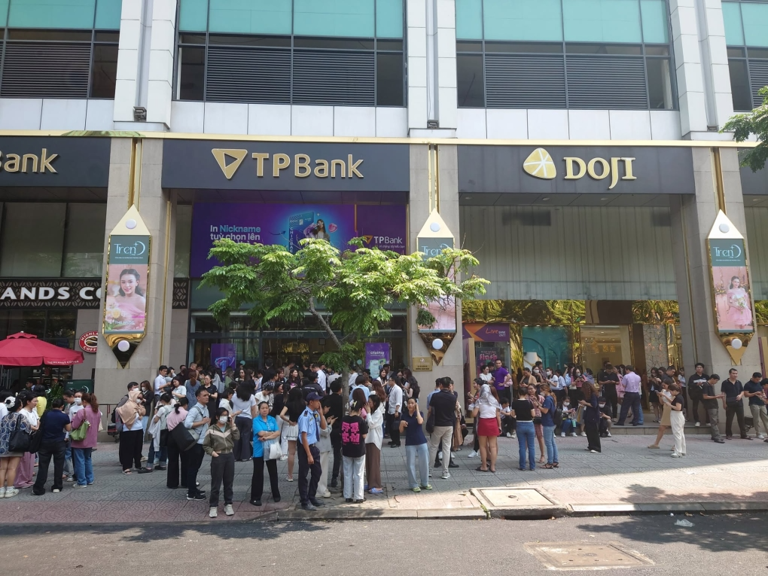 7.7-magnitude Myanmar earthquake causes tremors and panic in Vietnam ...