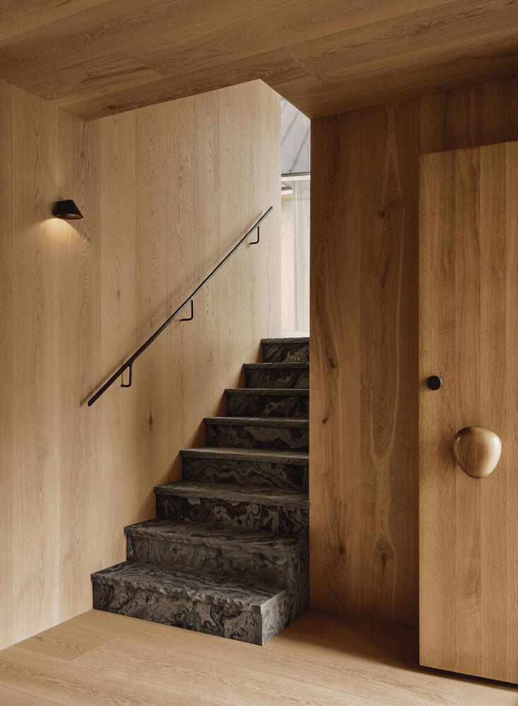 Pine Island Cottage: A Refined (and Appealingly Rough) Lake House on ...