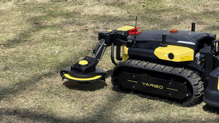 This is the world's first multi-purpose garden robot – it even has a ...
