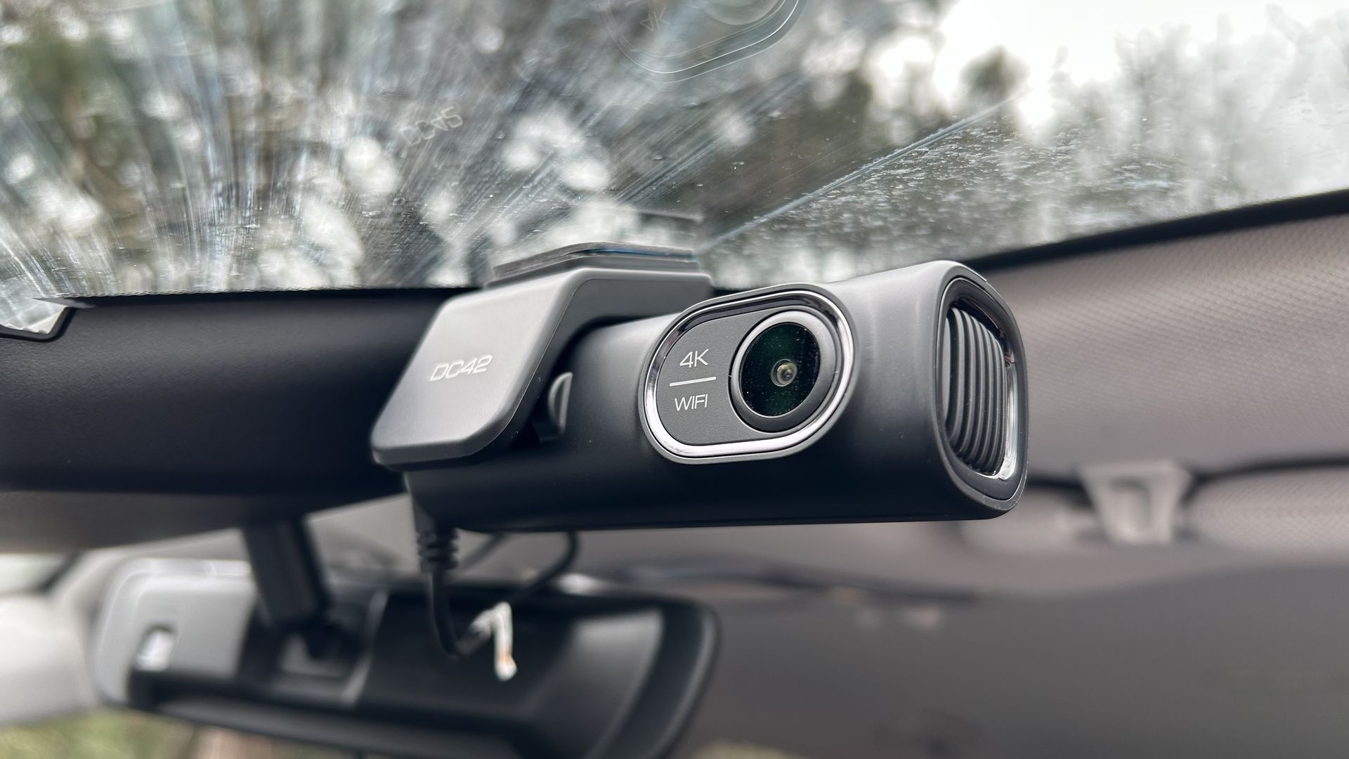 I love the twin cameras and 4K clarity of the Ombar DC42 Dash Cam, and ...